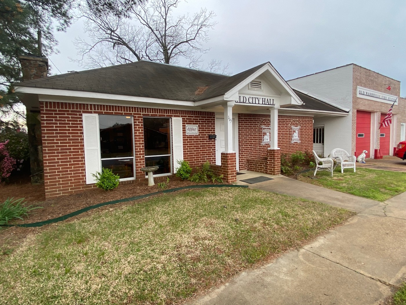 John and Mary Lyons Center (Old City Hall & Old Fire Station, both buildings, 1930) - Clio